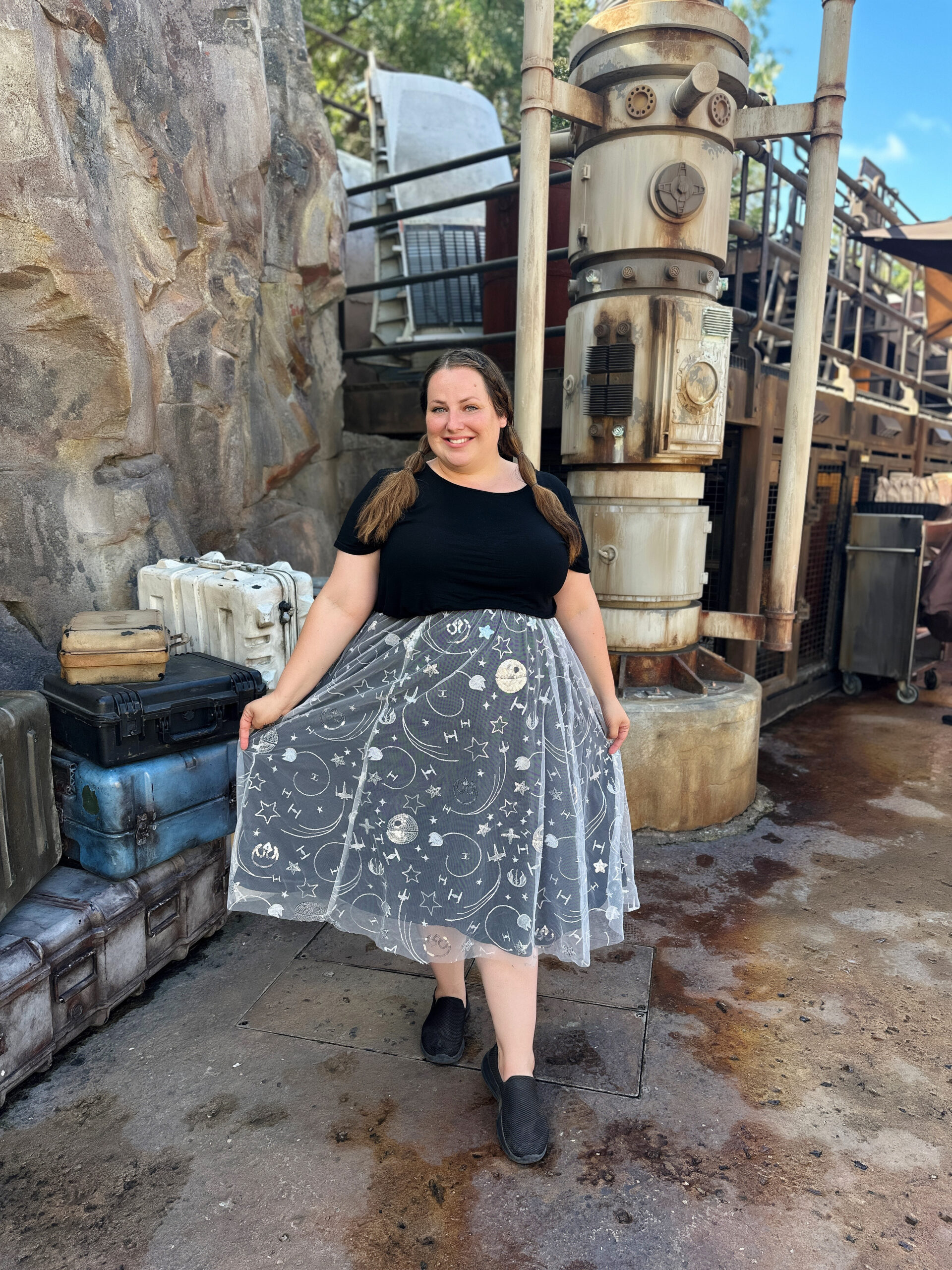 The ultimate plus size guide for Disneyland, CA! - Cassie Colorful